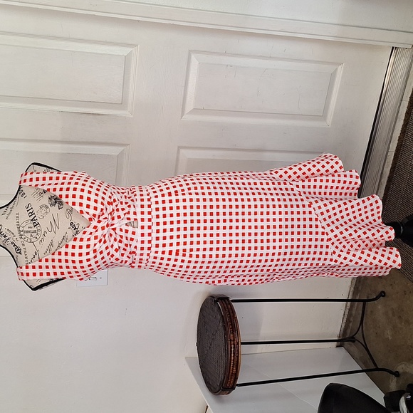 Allyson | Dresses | Allyson Collection Midi Dress Red White Sleeveless ...